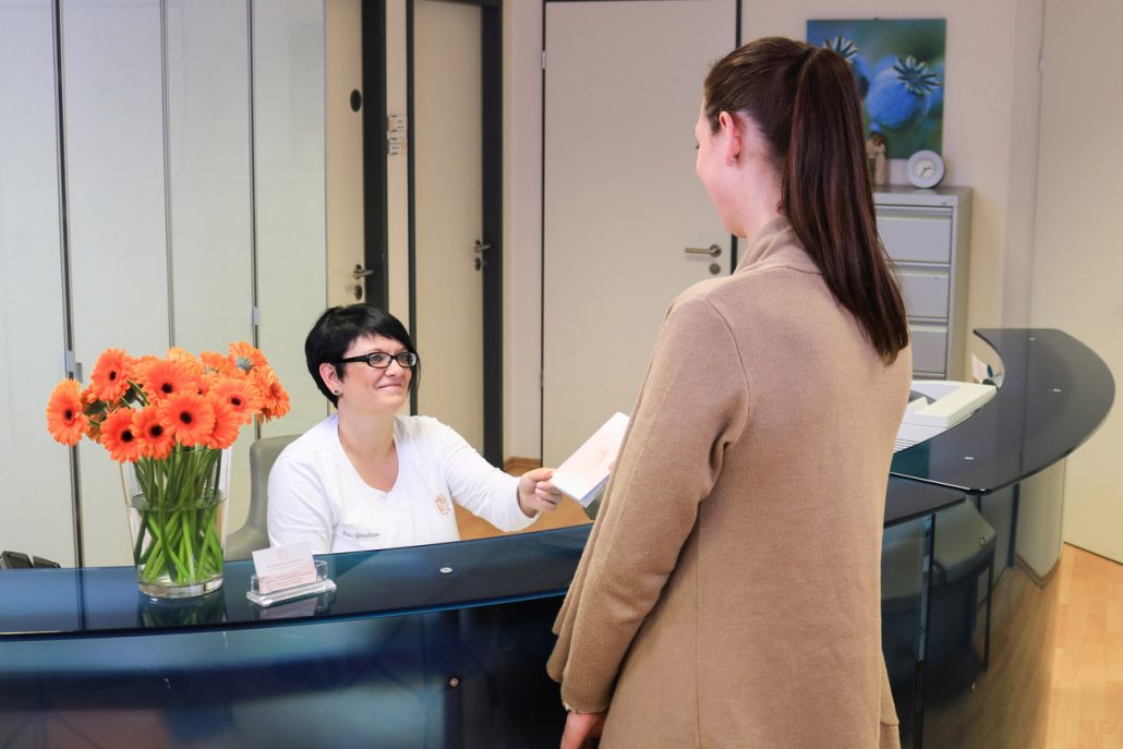 - Dr. med. Britta Quirrenbach